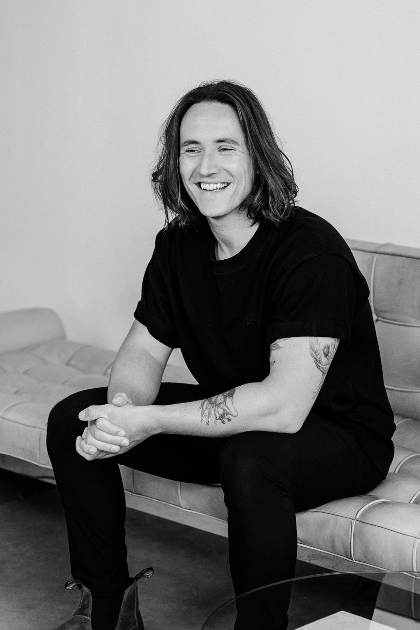 R.J.H. Smeets brengt single Ages uit